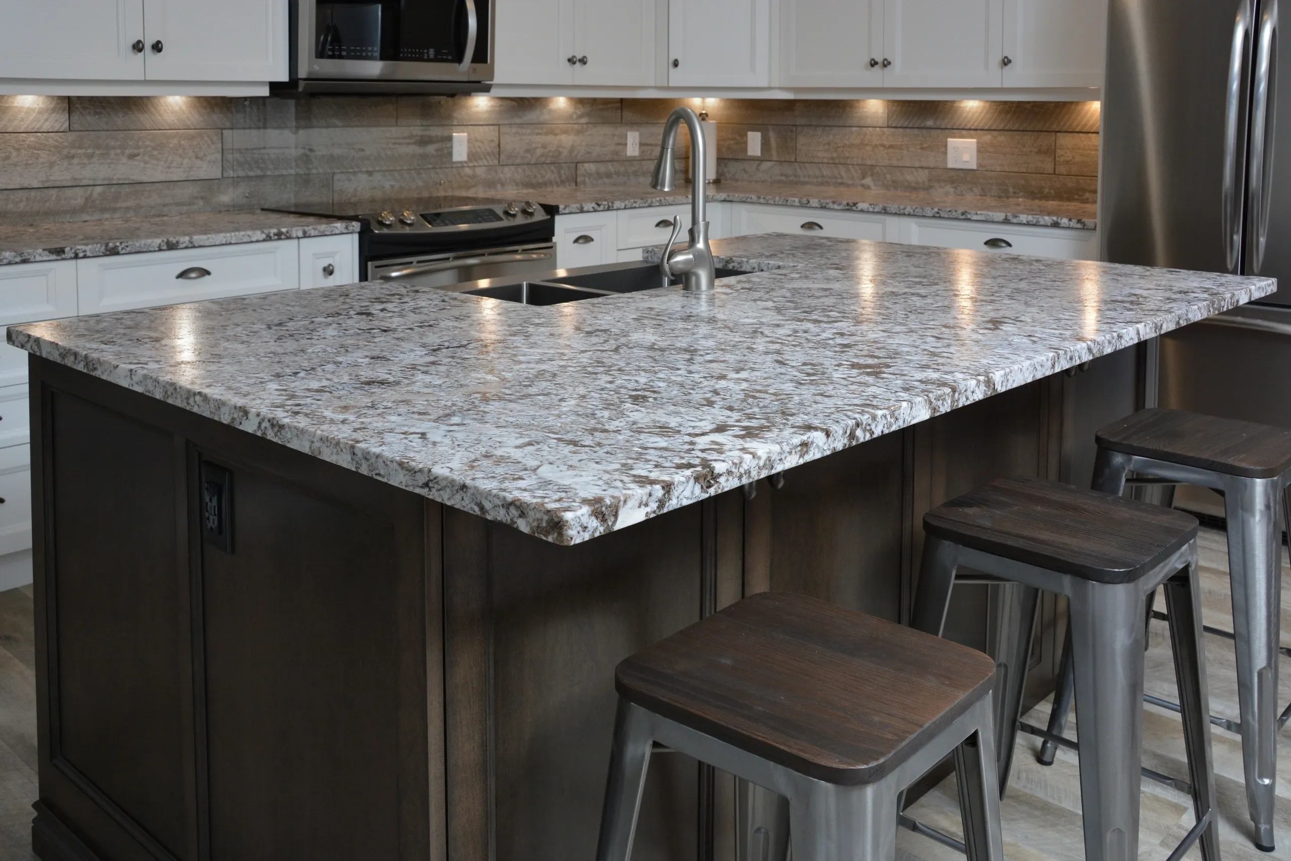 Countertop Colors and Patterns: Creating a Stylish Kitchen - HL Homes